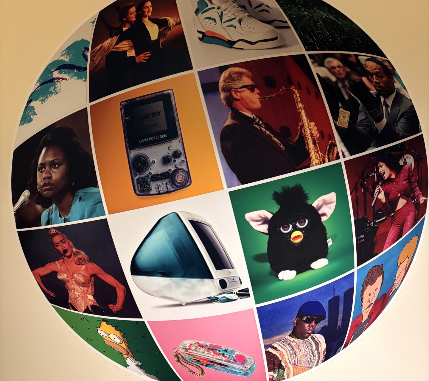 Online Scrapbooking – #33 – Lavish Rebellion [DOT COM]